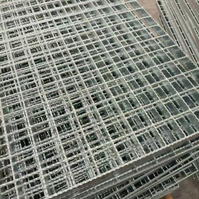 China Industrial Steel Grating 3mm Thickness 30mm Spacing Customizable Load Grade A15 B125 C250 for sale
