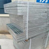 China Powder Coated Steel Grating 32x5mm Heavy Duty Anti Slip Grating YB/T4001-2007 for sale