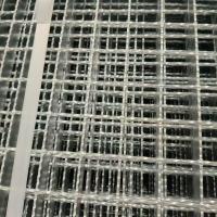 China Heavy Duty Steel Grating 30mm Pitch Serrated YB/T4001-2007 Custom Sizes for sale