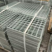 China Heavy Duty Steel Grating 30mm Pitch Serrated YB/T4001-2007 Custom Sizes for sale