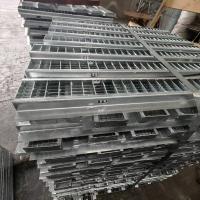 China Anti Slip Grating Steel Square Customizable Thickness ISO9001 Certified for sale