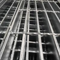 China Galvanized Anti Slip Floor Grating High Load Capacity ISO9001 Certified for sale
