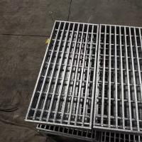 China Anti Slip Grating ISO9001 Custom Sizes Low Maintenance Safety Grating for sale