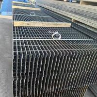 China Galvanized Expanded Metal Sheet 30mm x 10mm Opening Heavy Duty Steel Mesh for sale