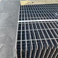 China Galvanized Expanded Metal Sheet 30mm x 10mm Opening Heavy Duty Steel Mesh for sale