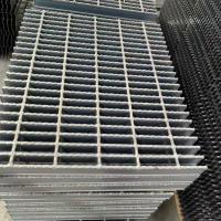 China Galvanized Expanded Metal Sheet 30mm x 10mm Opening 1m Width for Safety Protection for sale
