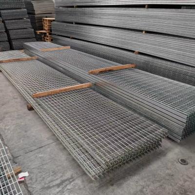 China Silver Rectangular Anti Slip Grating High Load Capacity 24x36 Inch Galvanized Steel for sale