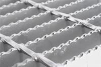 China 30x30mm Flat Bar Steel Grating Decking 3mm Cross Bar Hot Dip Galvanized Industrial Platform for sale