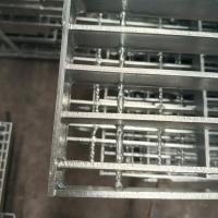 China Hot Dip Galvanized Steel Grating Corrosion-Resistant Ventilation Protective Surface Warehouse Building Floor for sale