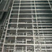 China Welded Steel Grating 25x5mm Bearing Bar Hot Dip Galvanized Anti Slip Walkway Platform for sale