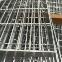 China Welded Steel Grating 25x5mm Bearing Bar Hot Dip Galvanized Anti Slip Walkway Platform for sale