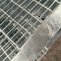 China Hot-Dip Galvanized Steel Grating 30mm Bearing Bar Pitch 50mm Cross Bar Pitch for Industrial Flooring for sale