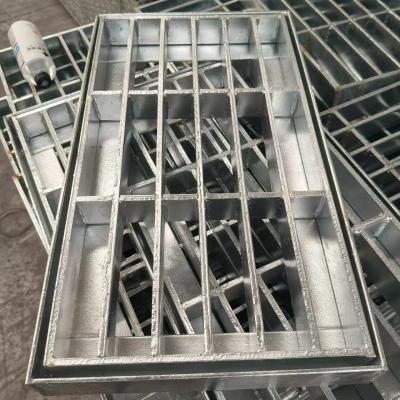 China Laser Cut Steel Grating 30mm Spacing Hot Dip Galvanized Industrial Flooring for sale