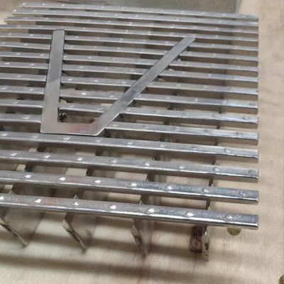 China 30mm Bearing Pitch 1000x1000mm Hot Dipped Galvanized Steel Grating for Industrial Floor Decking for sale
