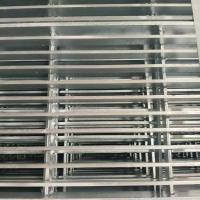 China Aluminum Bar Grating 25x5mm Bearing Bar 30mm Pitch Industrial Flooring for sale