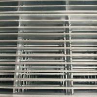 China Aluminum Bar Grating 25x5mm Bearing Bar 30mm Pitch Industrial Flooring for sale