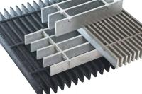 China Welded Steel Grating 1000x1000mm Hot Dip Galvanized Industrial Floor Decking 30mm Bearing Bar Spacing for sale