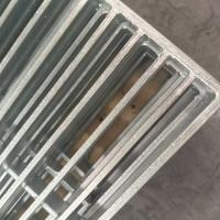 China Hot Dip Galvanized Steel Grating 30x5mm Bearing Bar Heavy Load Industrial Flooring for sale