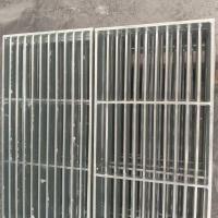 China Hot Dip Galvanized Steel Grating 30x5mm Bearing Bar Heavy Load Industrial Flooring for sale