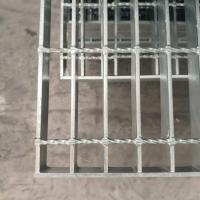China Galvanized Steel Grating for Farm Construction Anti Slip 30mm Bearing Bar Pitch for sale