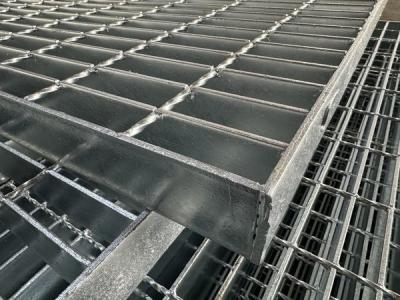 China 3mm Cross Bar Galvanized Steel Grating for Industrial Platform for sale