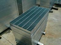 China 3mm Cross Bar Galvanized Steel Grating 1000x1000mm Industrial Platform for sale