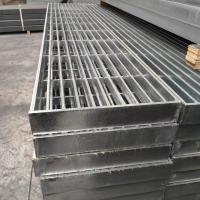 China 30mm Pitch Hot Dip Galvanized Steel Grating 1000x1000mm Anti Rust Industrial Flooring for sale