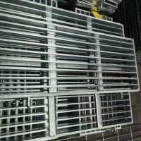 China 30mm Pitch Hot Dip Galvanized Steel Grating 1000x1000mm Anti Rust Industrial Flooring for sale
