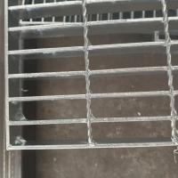 China 40mm Footstep Steel Grating Non-Slip Industrial Platform 1.5m x 3m for sale