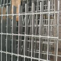 China 1x1/4 Inch Bearing Bar Pitch Steel Grid Plate Light Duty Drainage Trench Cover 120-1220mm Width for sale