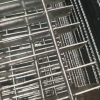 China 1x1/4 Inch Bearing Bar Pitch Steel Grid Plate Light Duty Drainage Trench Cover 120-1220mm Width for sale