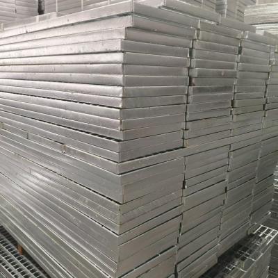China 1x1/4 Inch Bearing Bar Pitch Steel Grid Plate Light Duty Drainage Trench Cover 120-1220mm Width for sale