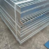China Hot Dip Galvanized Steel Grating Trench Cover 30x5mm Bearing Bar for Marine Water Treatment for sale