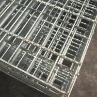 China Heavy Duty Serrated Galvanized Steel Grating Trench Cover 30mm Pitch for sale