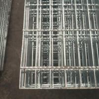 China Heavy Duty Serrated Galvanized Steel Grating Trench Cover 30mm Pitch for sale