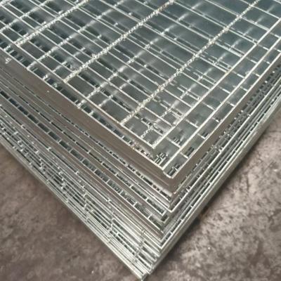 China Hot Dip Galvanized Steel Grating Trench Cover 30x5mm Bearing Bar for Marine Water Treatment for sale