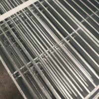 China 40mm Footstep Steel Grating Non-Slip Industrial Platform 1.5m x 3m for sale