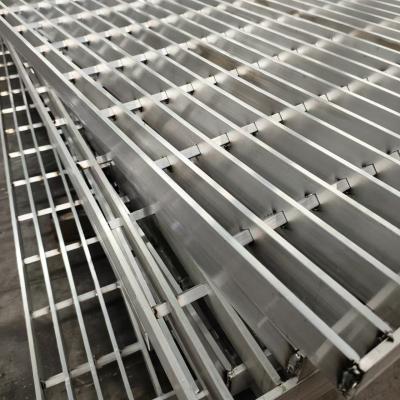 China Flat Pressure Welded Bright Surface Stainless Steel Grating for sale