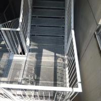 China Machine Pressure Welded 3mm Cross Bar Industrial Steel Floor Decking Grating 30mm Spacing for sale