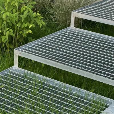 China Bright Surface Welded Steel Grating 3mm 30mmx30mm Hot Galvanized for sale