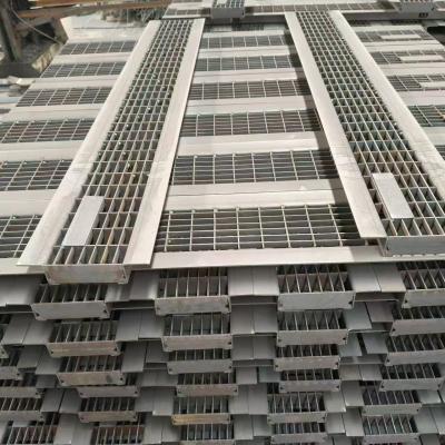 China Steel Grid Plate Ditch Cover Non Slip Grating 30mm 40mm Spacing Anti Corrosion for sale