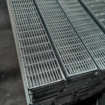 China Hot Dipped Galvanized Steel Grating 30mm Bearing Bar Pitch 3mm Cross Bar for sale
