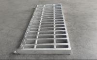 China Industrial Steel Grating YB/T4001.1-2007 Hot Galvanized 3mm Cross Bar 30mm Pitch for sale