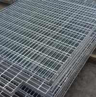 China Industrial Steel Grating 30mm Bearing Bar Spacing 1000x1000mm Stainless Steel Flooring for sale