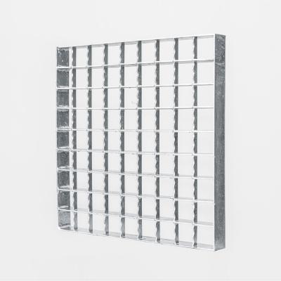 China 30mm Pitch Welded Industrial Steel Grating Hot Dipped Galvanized 1000x1000mm for sale