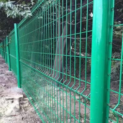China Tiantai 50x50mm Welded Mesh Fence System with 2.5mm Wire Diameter and 1.2-2.0m Height Options for sale