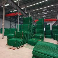 China 60x60mm Post Size PVC Coated Welded Wire Mesh Fence - 1.2m to 2.0m Heights with 2.5mm/3.0mm Wire Diameter for sale