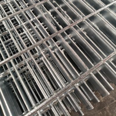 China Stainless Steel Grating 40mm Earing Bar Pitch Polished Surface 32x5mm Load Bar for sale