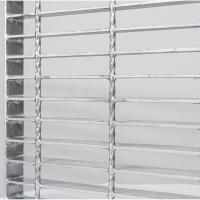 China 30mm Pitch Flat Bar Industrial Steel Grating Hot Galvanized 3mm Cross Bar for sale