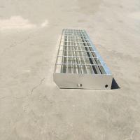 China Rectangular Steel Step Tread Grating Heavy Duty Load Bearing Capacity Safety for sale